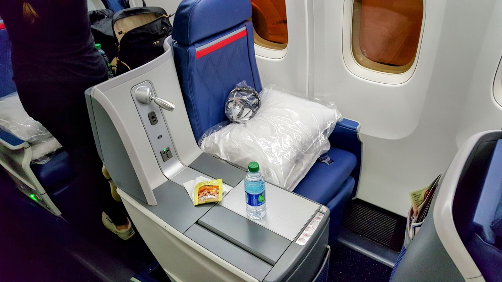 Delta One Business Class: What It’s Like and How to Fly for Less - point.me